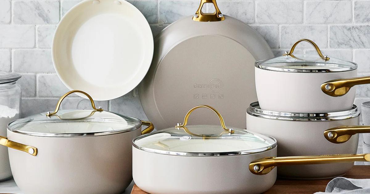 Is Teflon Cookware Safe in 2025? What You Need to Know About PFAS ...